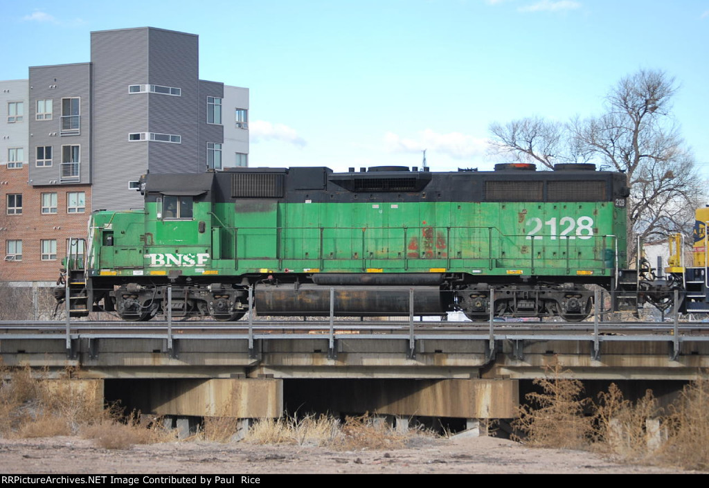 BNSF 2128